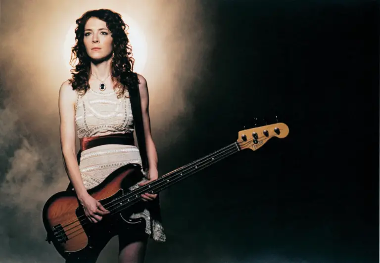 The Best Female Bassists Of All Time Ranked | Return of Rock