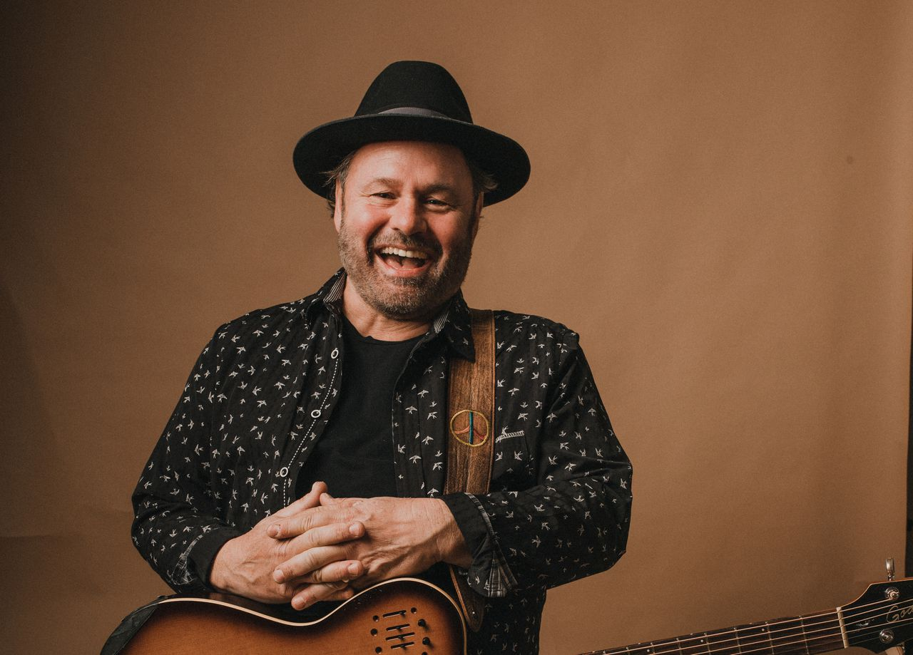 The Best Folk Guitarists Of All Time Ranked | Return of Rock