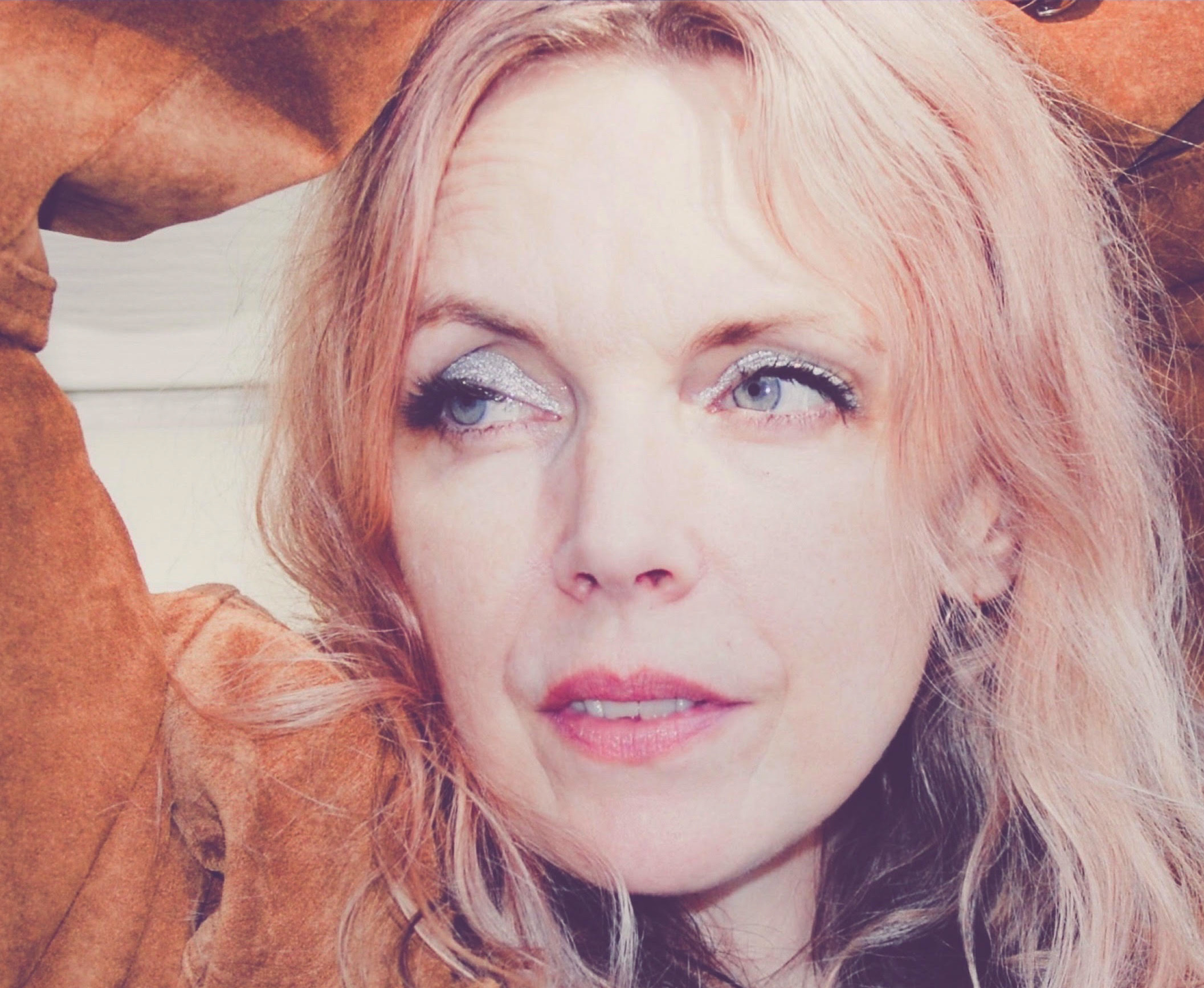 JEEN showcases her latest album with the woozy new single 'Pour Your ...