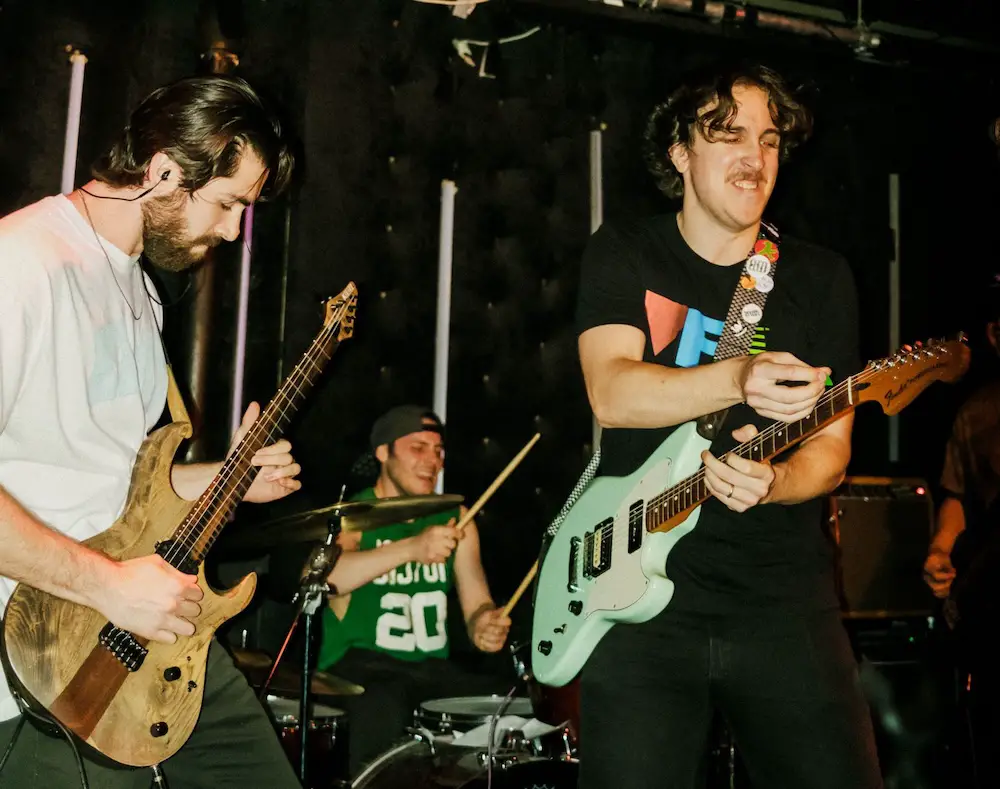 Desk Job. drop final EP track 'Easy' | Return of Rock